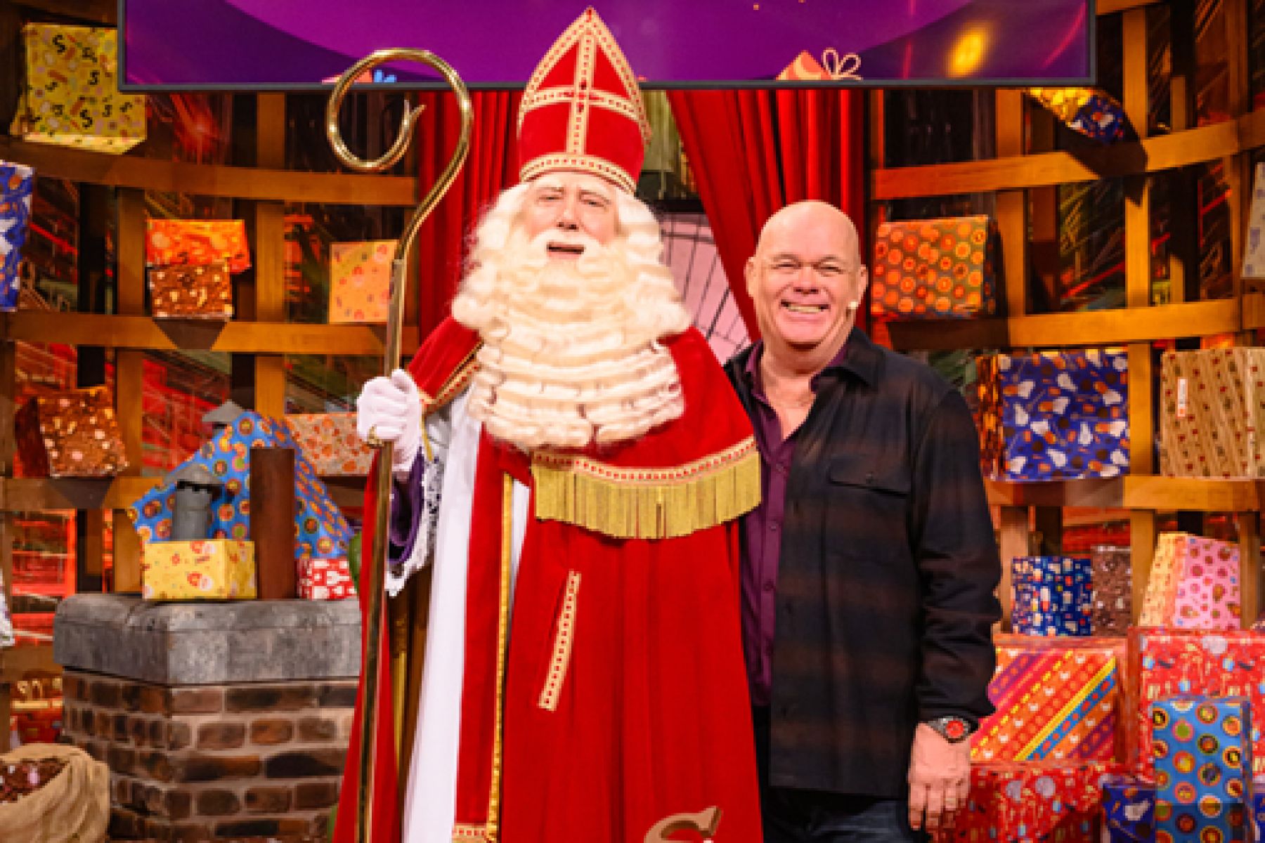 paul-de-leeuw-en-de-sint-zoeken-verlanglijstjes-tvvisie