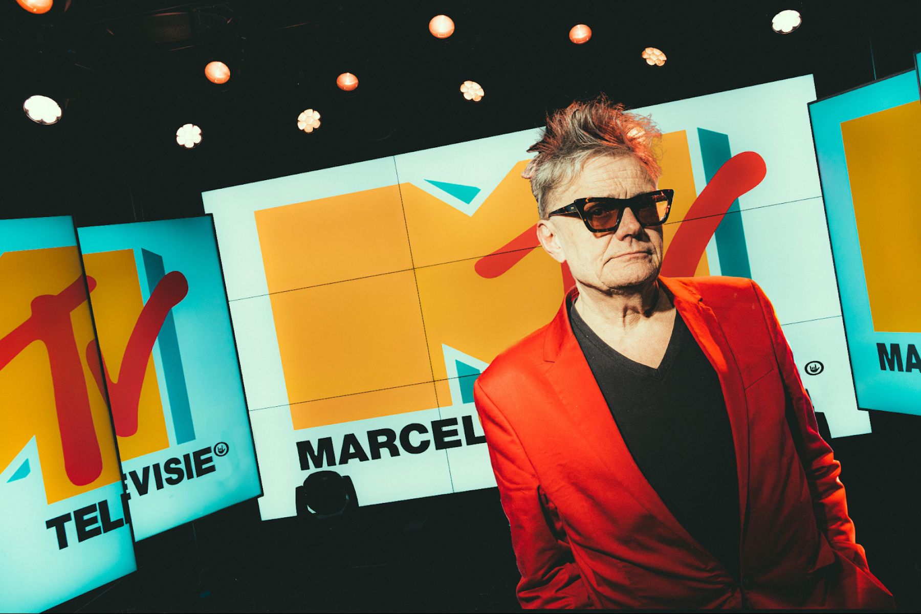 Marcel Vanthilt waant zich opnieuw vj en wekt de nineties tot leven met ...