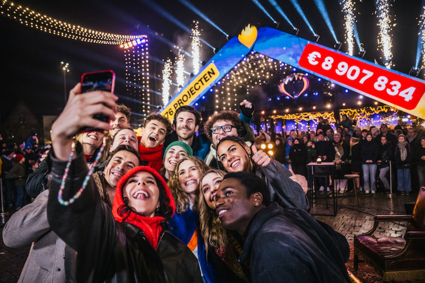 Brugge verliest 'De Warmste Week', VRT verhuist actie naar Genk! | TVvisie Brugge verliest 'De Warmste Week', VRT verhuist actie naar Genk! | TVvisie